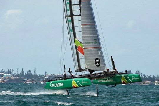 Franck Cammas injured in the right foot during catamaran training