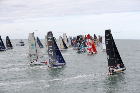 What are the major classes of ocean racing?