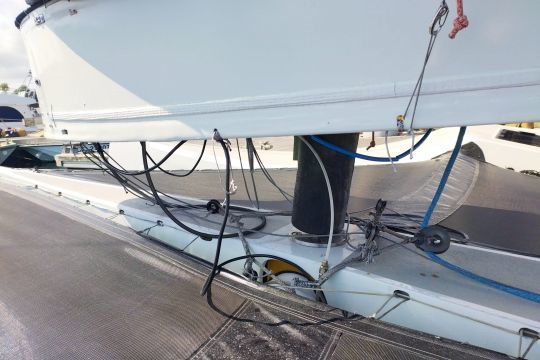 Test of the ACCWing, a flexible wing for 20-knot peaks without forcing it