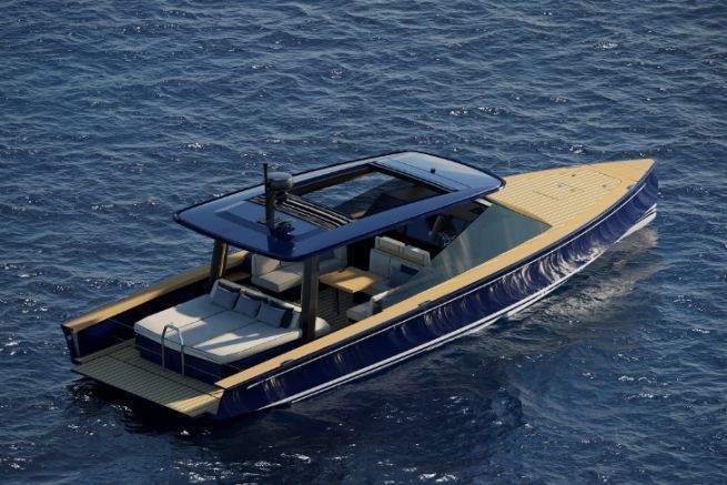Swan OverShadow, a more livable boat to extend the day on the water
