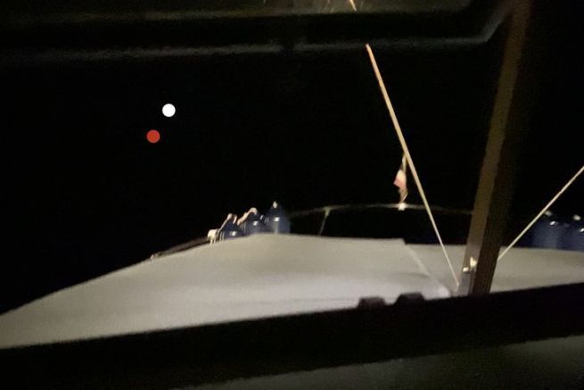 Night navigation, what to do in this situation?