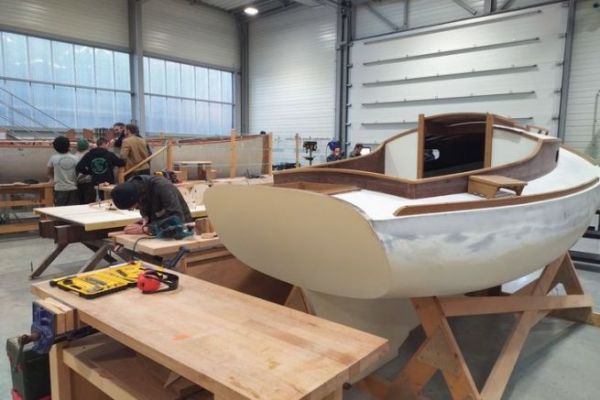 Marine carpenter : How to become one, what does it do