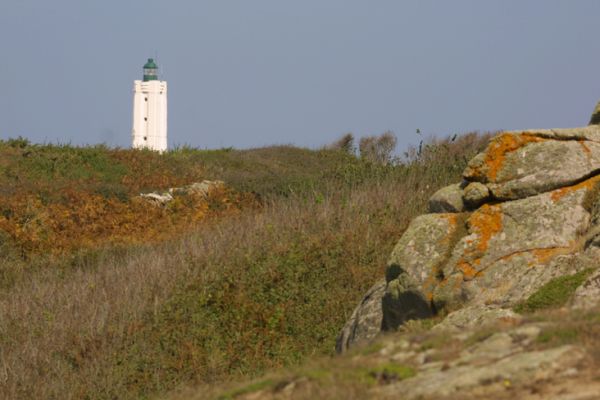 The range of lighthouses at sea: understanding and calculating distances