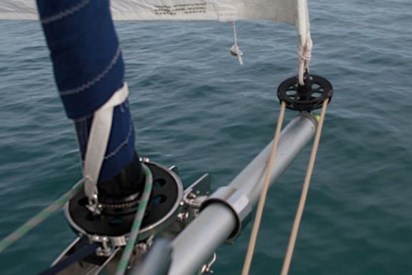 Furling or reefing-furling, understand the differences to better equip ...